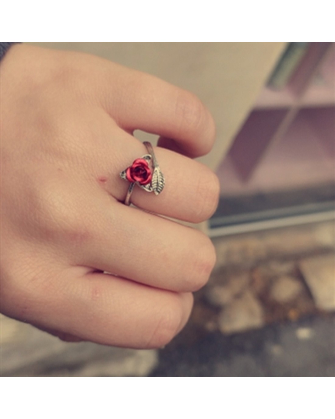 Red Rose Ring